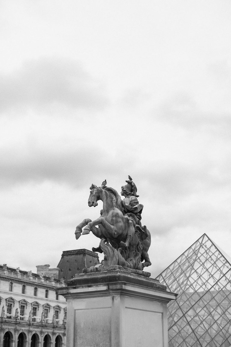 Anniversary in Paris - Anna Roussos